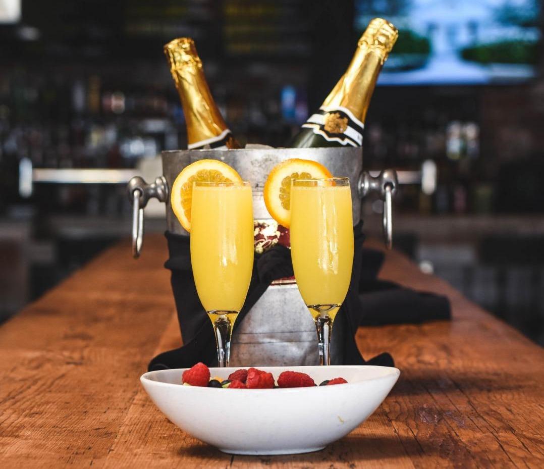 American restaurant Miller place - Flying Pig Cafe